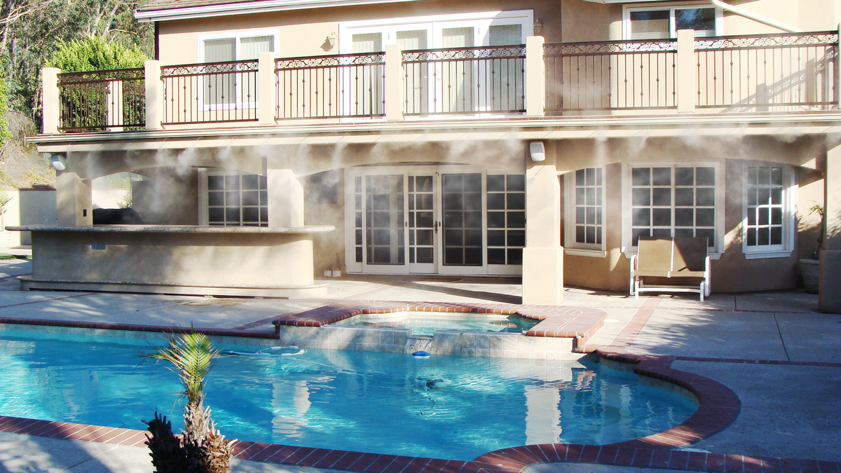 Portable Outdoor Misting Fan – Solar & Battery Powered | ExtremeMist®